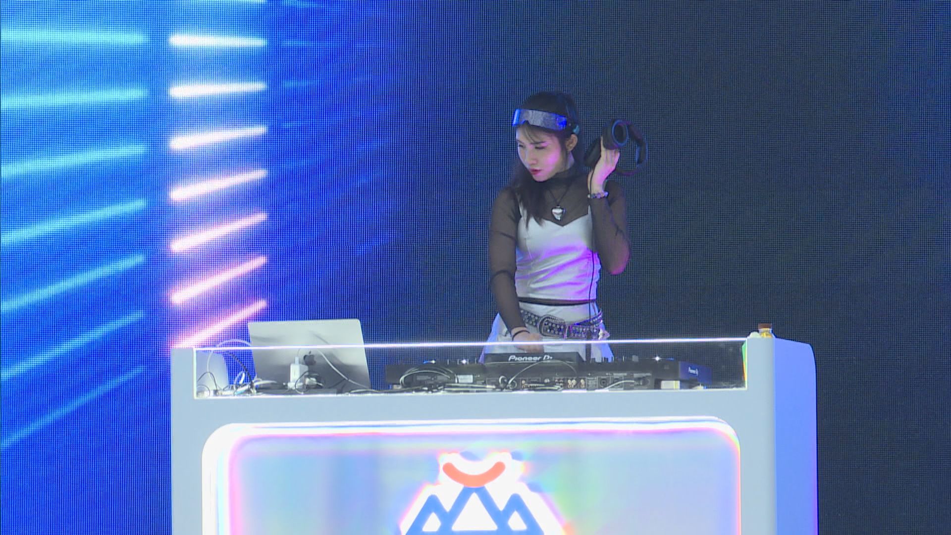 海洋公園水上樂園指定周末推夜間活動 DJ打碟營造氣氛 | Now 新聞